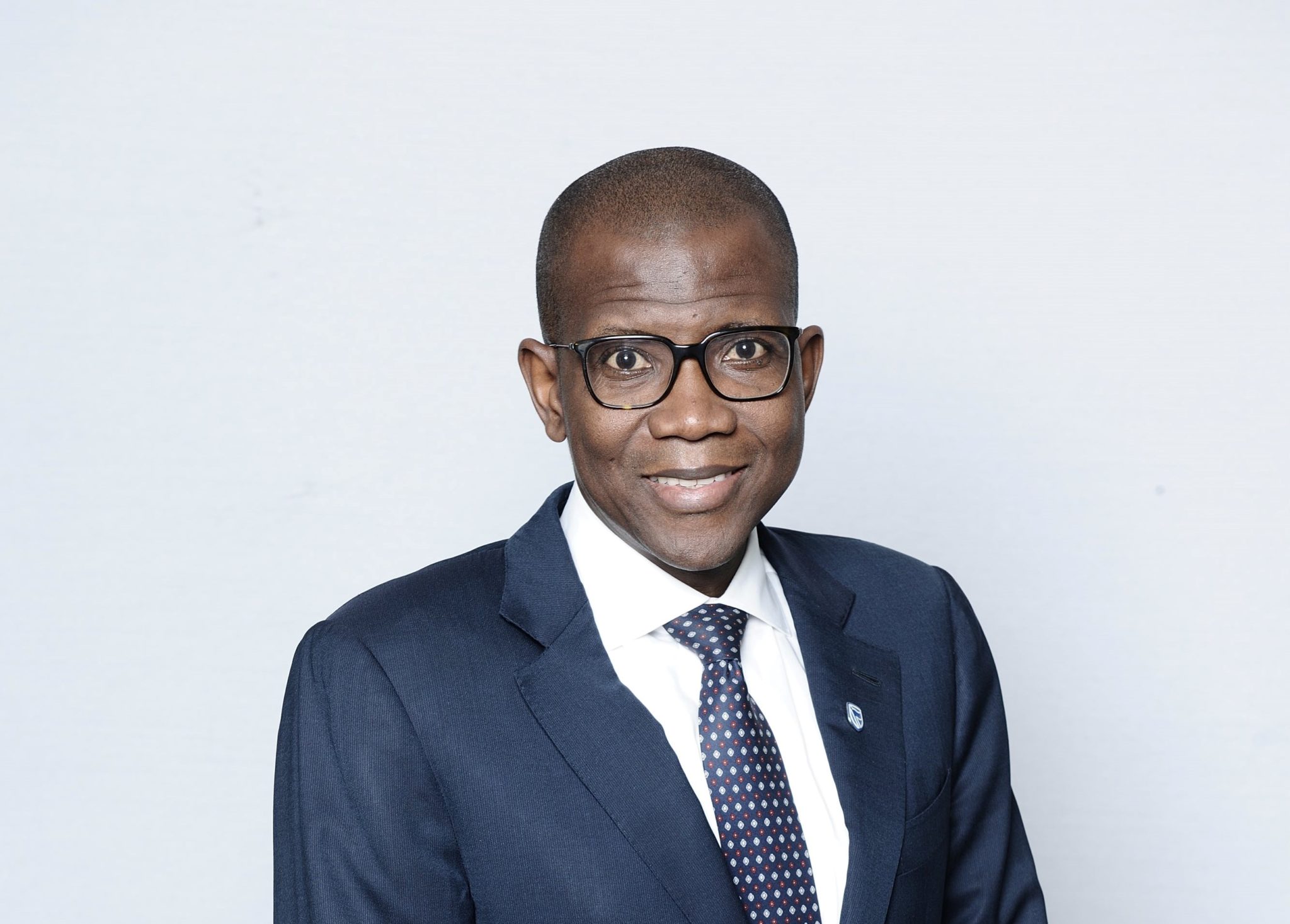 Yinka Sanni,nouveau CEO du groupe Standard Bank en Afrique - African ...